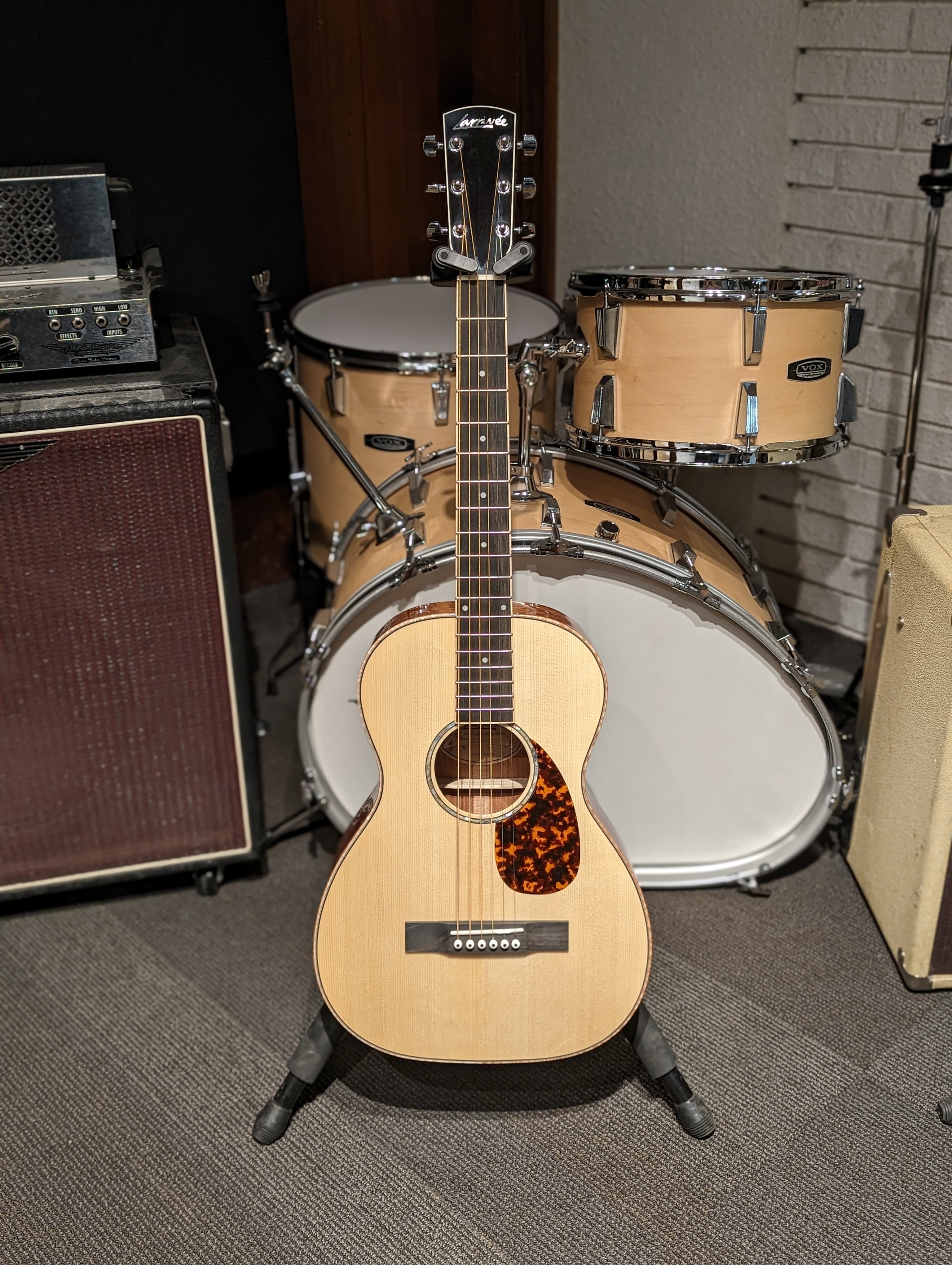 Larrivée P-05 Select Mahogany Acoustic Guitar w/Case (B-Stock) – Acoustic Music Shop