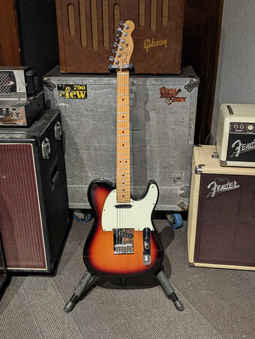 Fender Player Plus Telecaster - 3-Color Sunburst (2021) – Acoustic ...