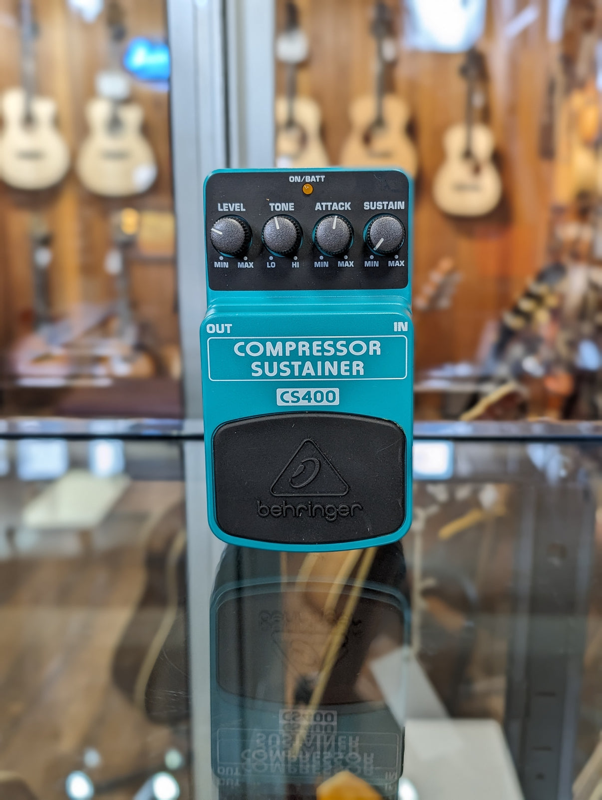 Behringer CS400 Compressor Sustainer (Used) – Acoustic Music Shop