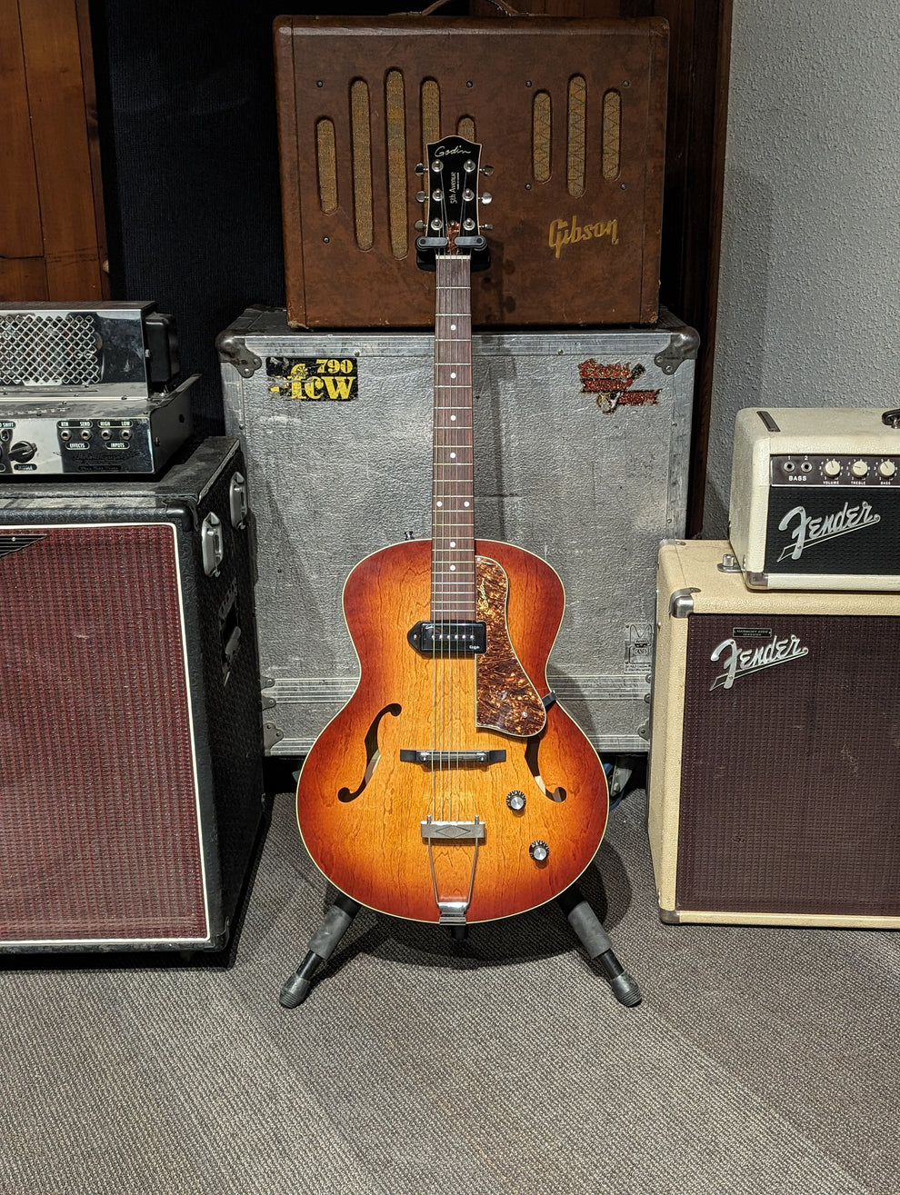 Godin 5th Avenue Kingpin P90 Hollow Body Electric Guitar w/Case - Cogn ...
