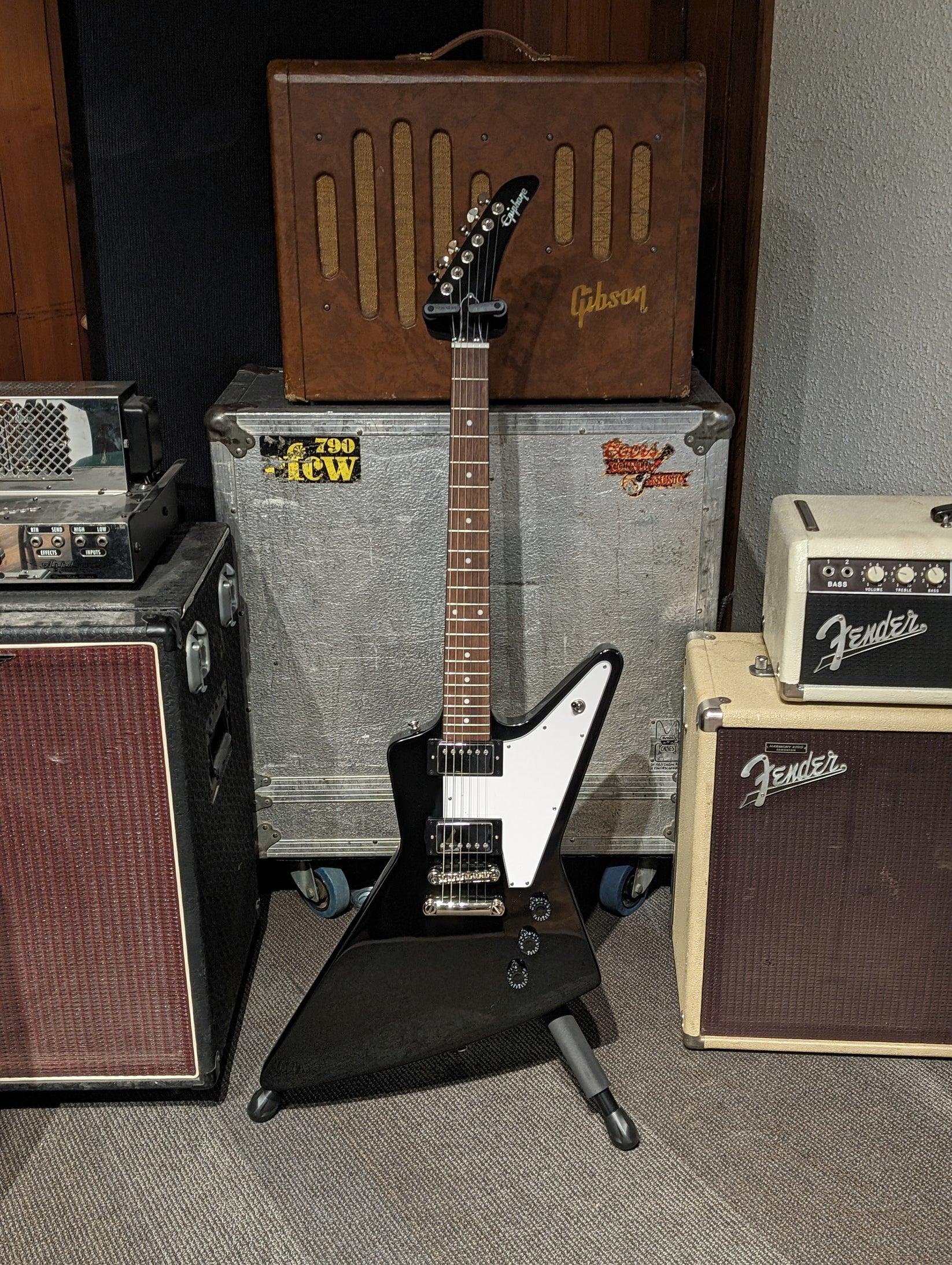 Epiphone Explorer Electric Guitar - Ebony (2022) – Acoustic Music Shop