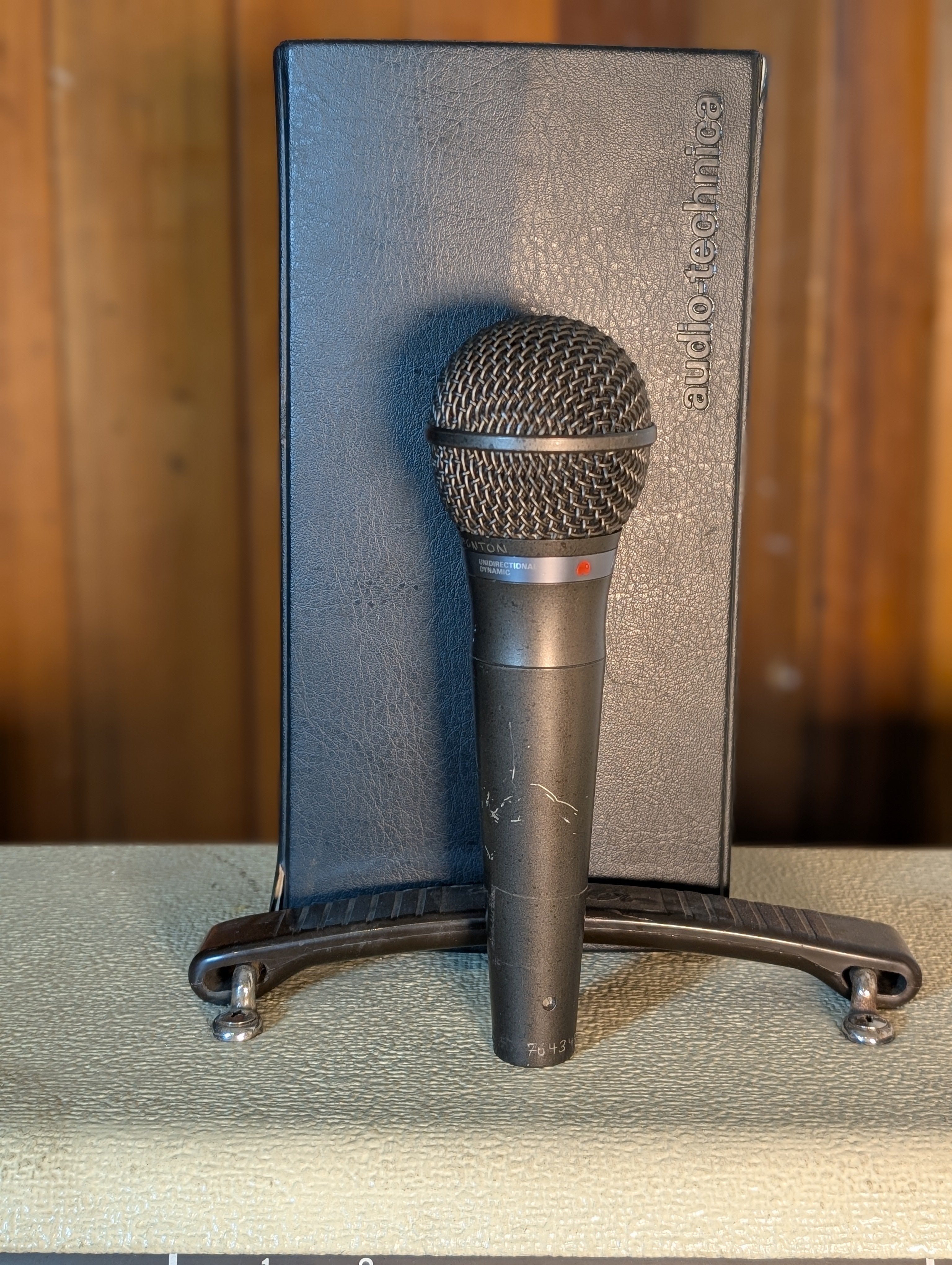 Audio-Technica ATM41a Cardioid Dynamic Handheld Microphone w/Case (Use ...